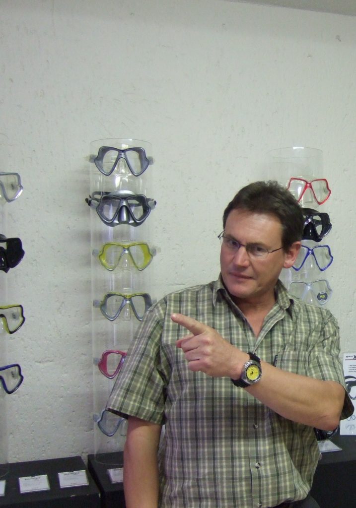 About Us - Scuba World